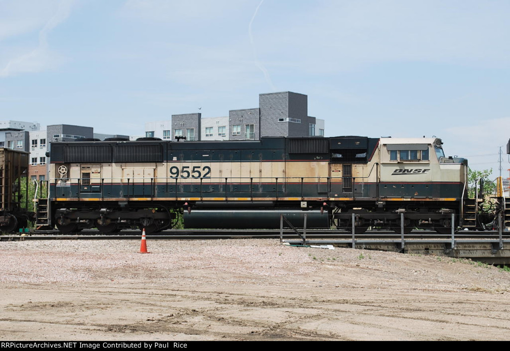 BNSF 9552